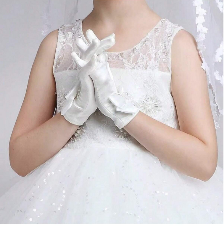 Pearl Elegance Communion Gloves - zoyafashion.ie